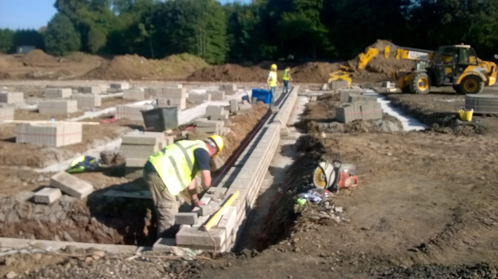 WP_20151001_002 Photo taken 01-10-2015 shows sub-structure blockwork ...